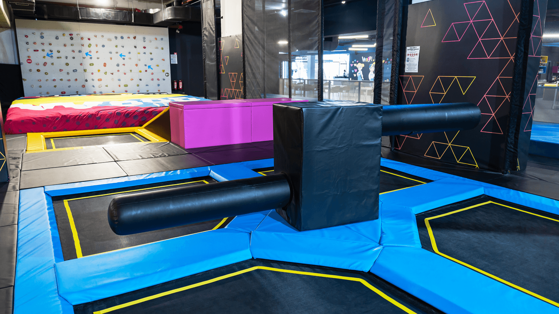 Woop! Maribor - Home - Akrobat